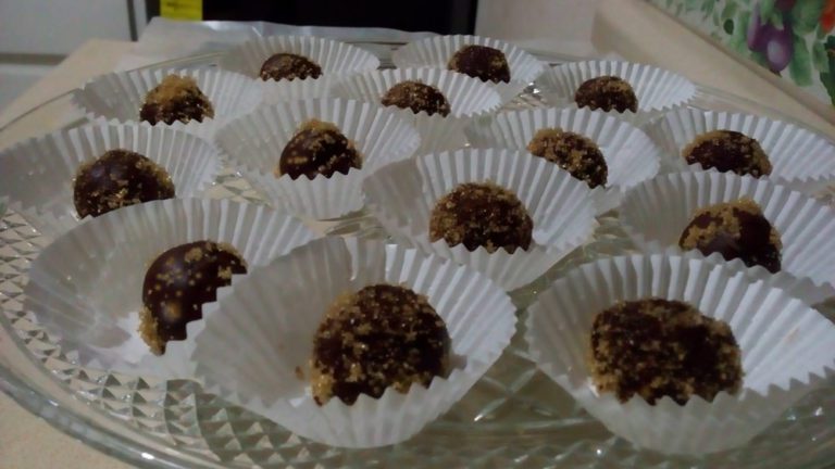 Bolitas con Galletas Oreo Doradas - Pasteles D' Lulú